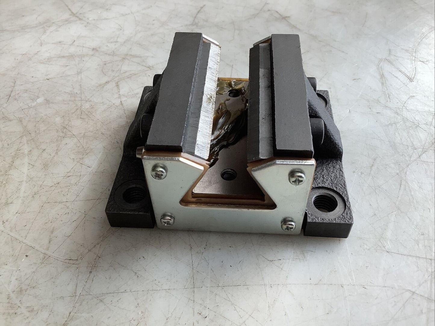 OILES STF28 SLIDE SHIFTER HHH – Industrial Garage Sales