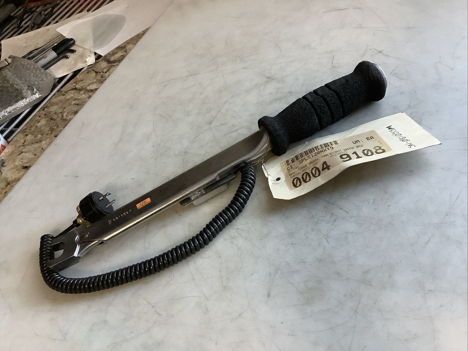 TOHNICHI SPLS120NX19 TORQUE WRENCH W/ LIMIT SWITCH HHH – Industrial ...