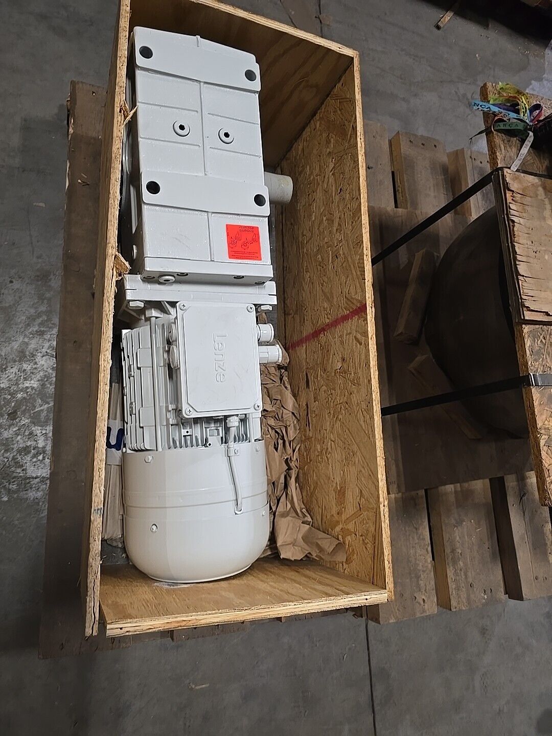 LENZE EN60034 GEARMOTOR IN CRATE GKS07-3M VBR 112C22 U3S – Industrial ...