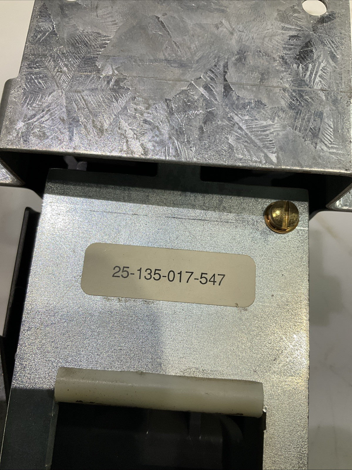 SIEMENS 25-135-017-547 MCC CIRCUIT BREAKER OPERATING HANDLE FRAME F2M ...