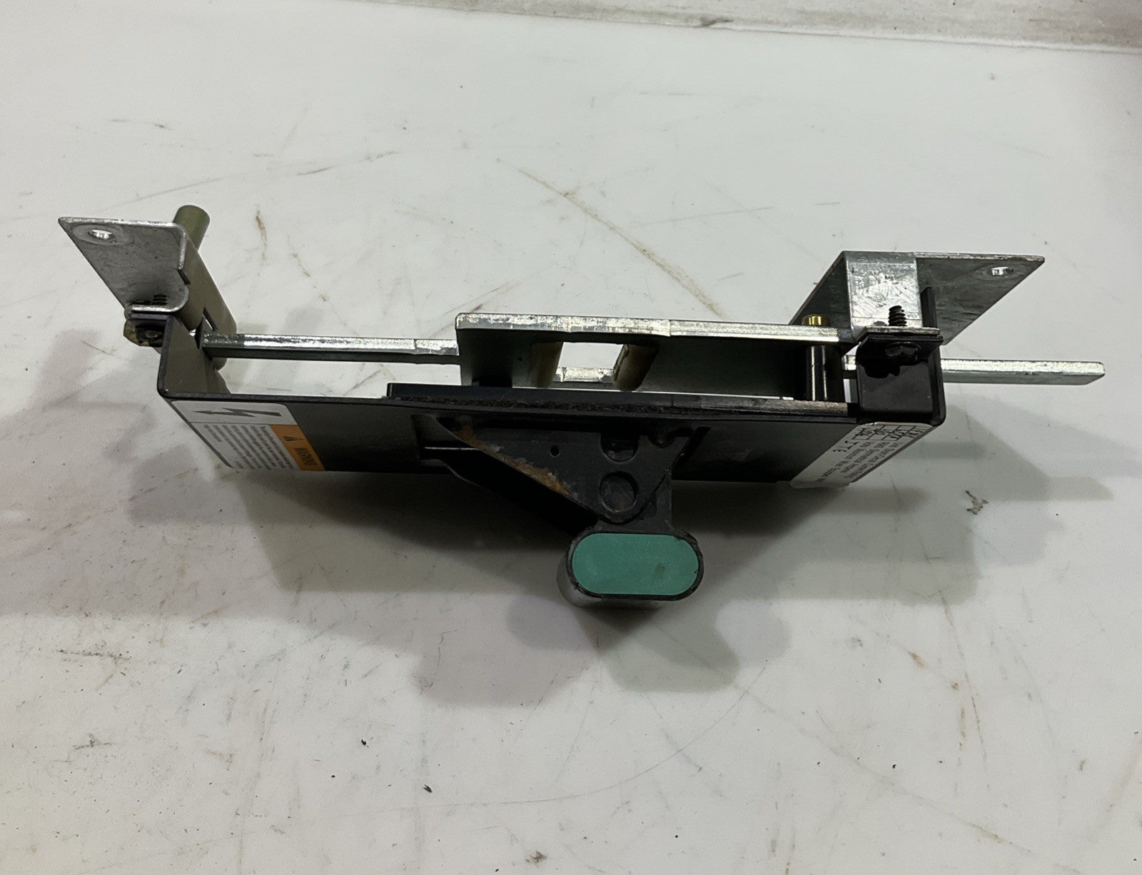 SIEMENS 25-135-017-547 MCC CIRCUIT BREAKER OPERATING HANDLE FRAME F2M ...