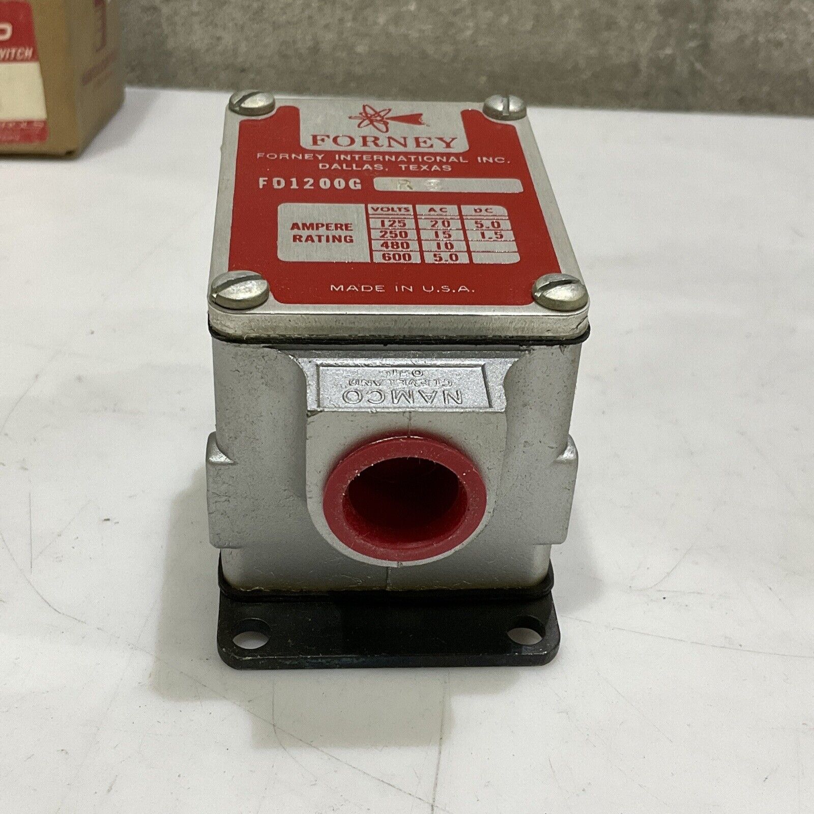 NAMCO EA080-10081 SNAP LOCK LIMIT SWITCH 373 – Industrial Garage Sales