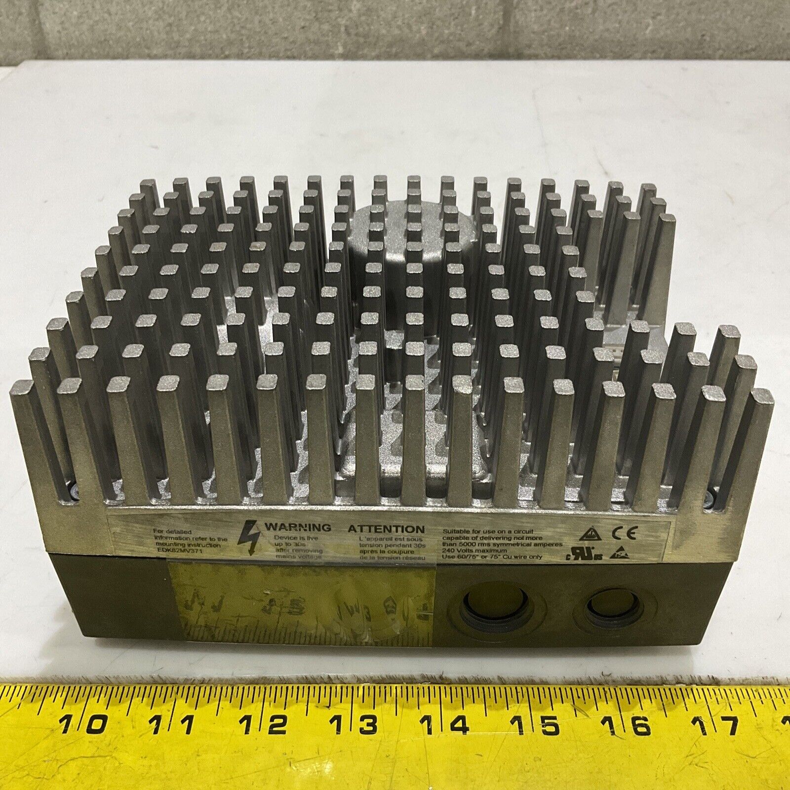 LENZE E82MV251_2B001 INVERTER 8200 MOTEC 230/240V 50/60HZ U3S ...